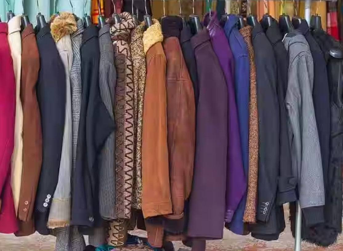 Maximizing Profits by Choosing the Right Branded Clothes Distributor